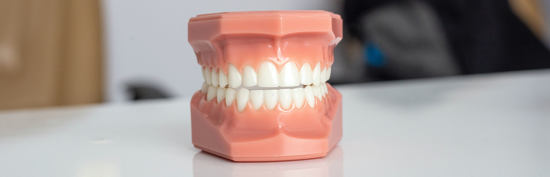 Bruxismo: el hábito inconsciente de apretar los dientes - Clínica ... Bruxismo: el hábito inconsciente de apretar los dientes - Clínica ...